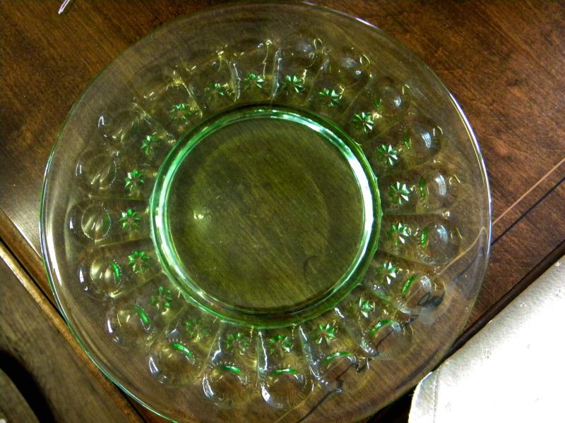 Understanding the Allure of Green Depression Glass | LoveToKnow