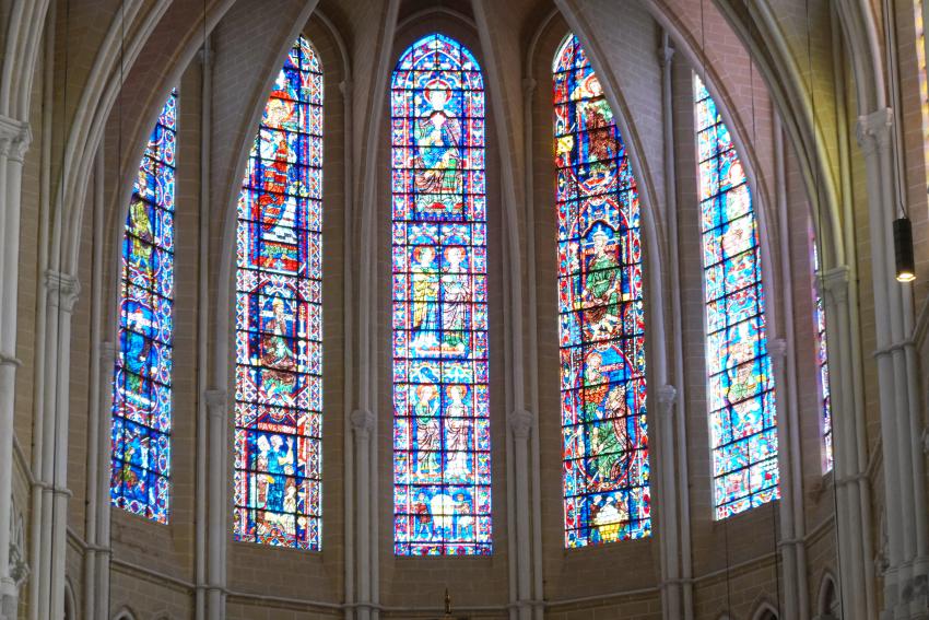 Antique Stained Glass Windows: Stunning Designs From Different Eras ...