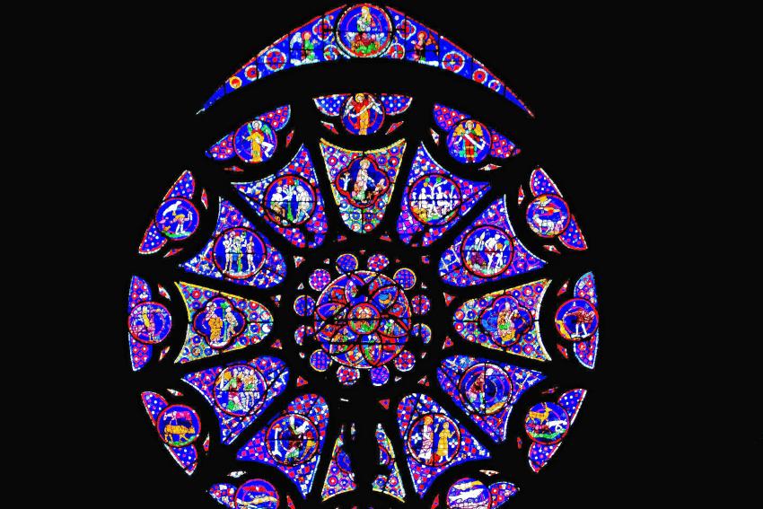 Antique Stained Glass Windows: Stunning Designs From Different Eras ...