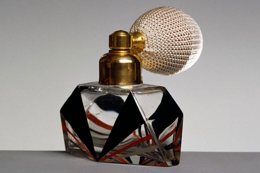 7 Vintage Perfumes to Take You Back in Time | LoveToKnow