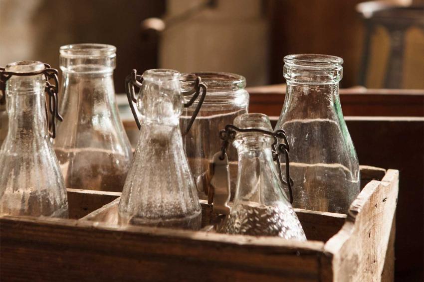 Old Bottle Identification Tips (With Pictures to Guide You) | LoveToKnow