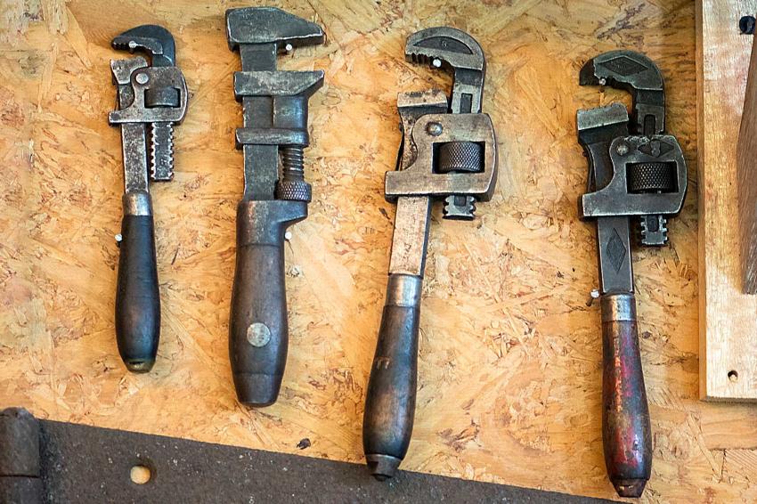 Pictures of Antique Hand Tools and Their Usage | LoveToKnow