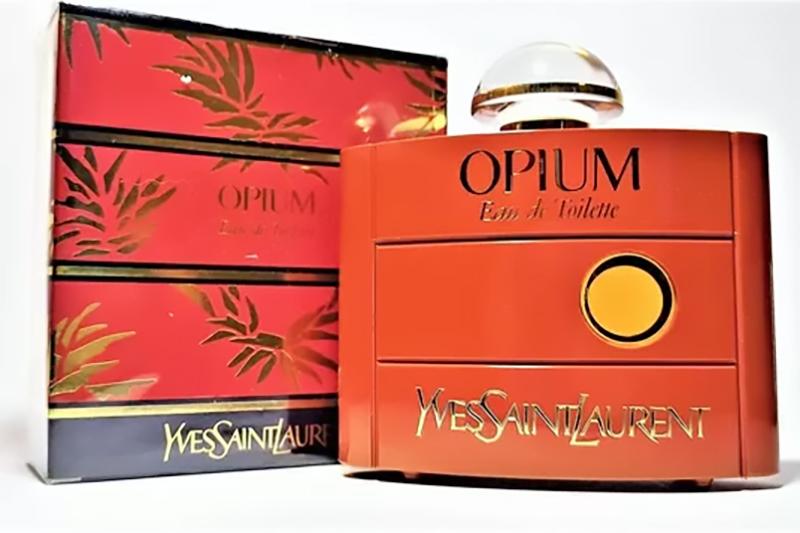 7 Vintage Perfumes to Take You Back in Time | LoveToKnow