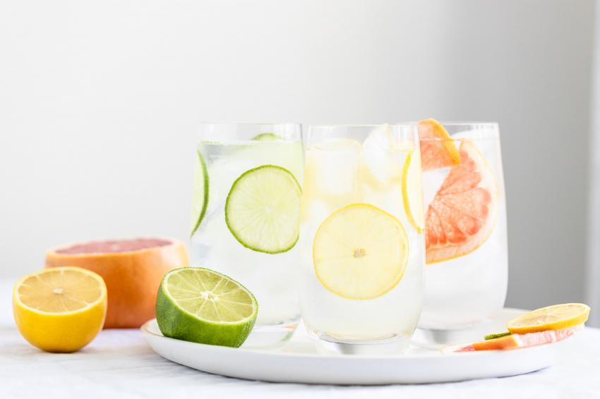 9 Sparkling Water Mocktails With Bubbles, Fizz, & Flavor | LoveToKnow