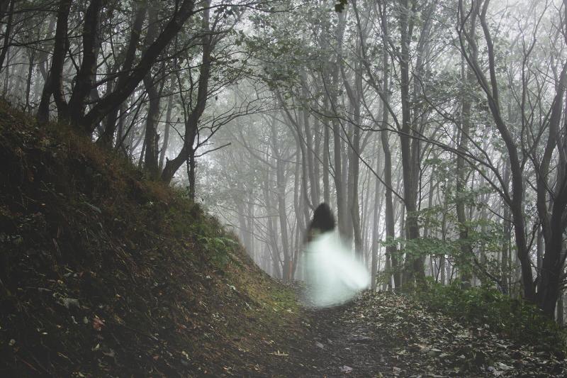 True Ghost Stories That Are Spine-Chillingly Scary | LoveToKnow