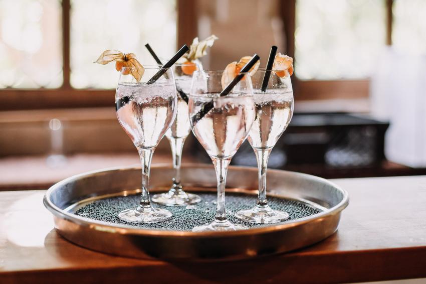 Dry Weddings: 10 Tips to Get You From Invitation to Reception | LoveToKnow