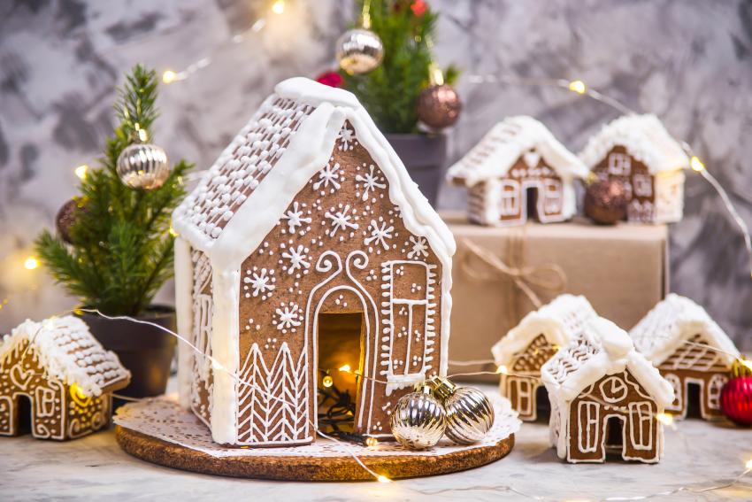 18 Fun Gingerbread House Pictures to Inspire Yours | LoveToKnow