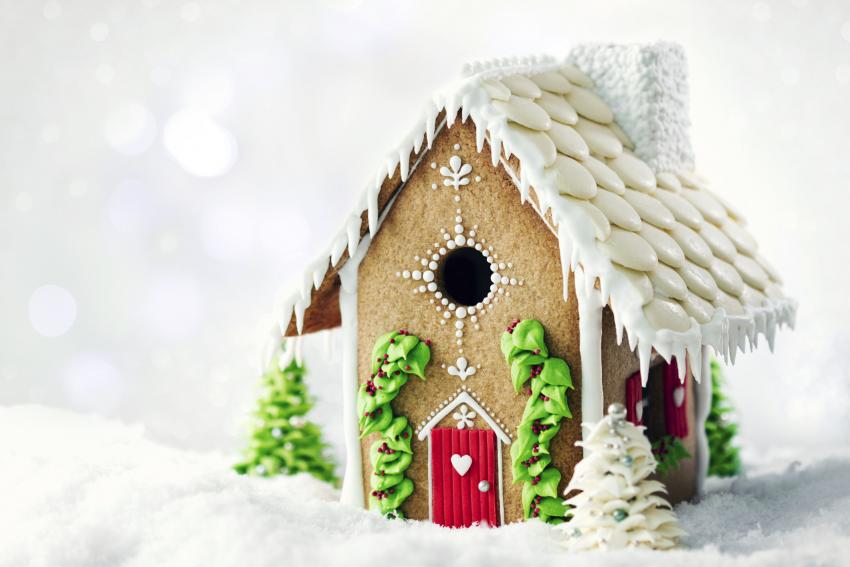 18 Fun Gingerbread House Pictures to Inspire Yours | LoveToKnow