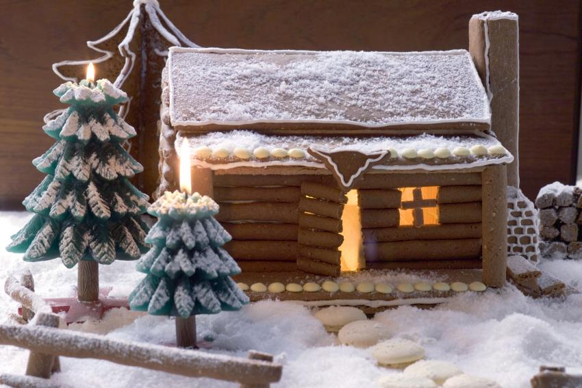 18 Fun Gingerbread House Pictures to Inspire Yours | LoveToKnow
