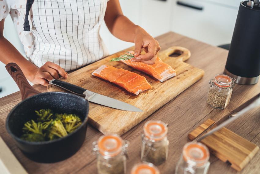 How to Get Food Smells Out of Your House: 13 Smart Solutions | LoveToKnow