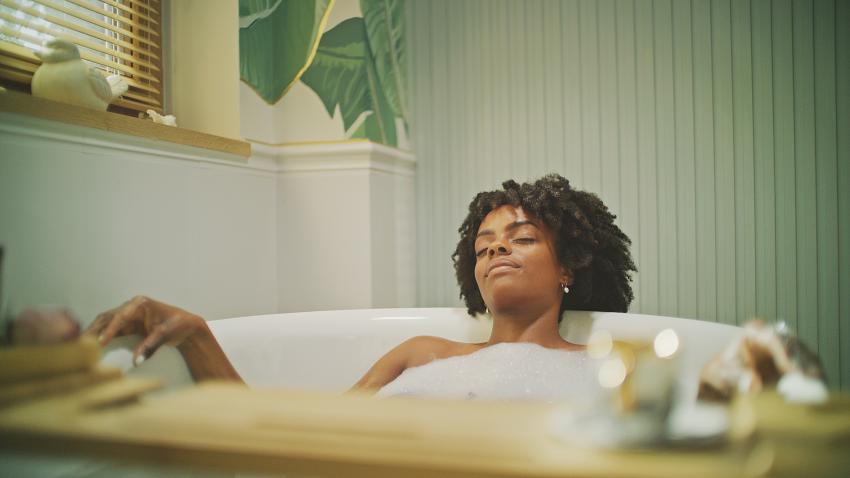 10 Ways to Banish Odors & Keep Your Bathroom Smelling Good | LoveToKnow