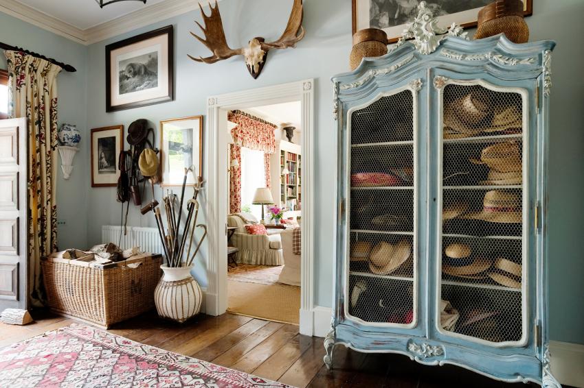 16 Clever Hat Storage Ideas to Maximize Your Space | LoveToKnow