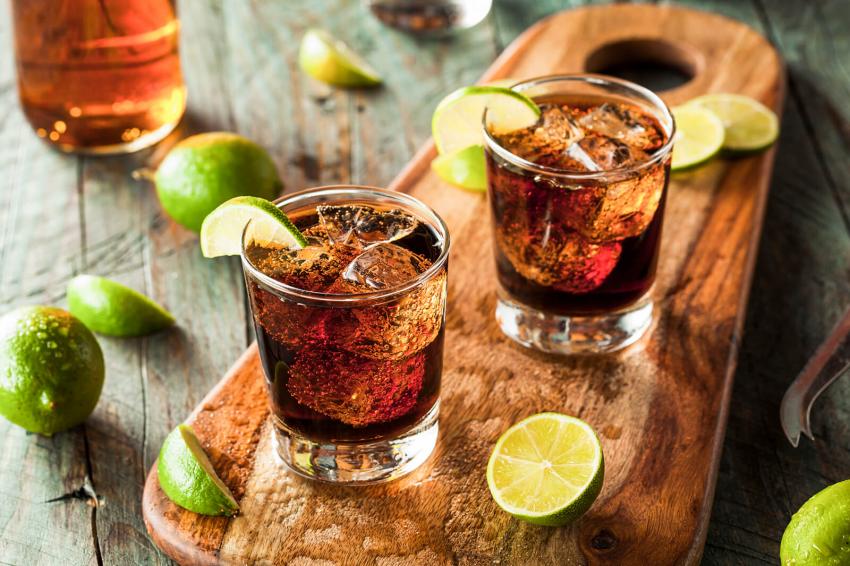 9 Crown Royal Cocktails Fit for a King or Queen | LoveToKnow