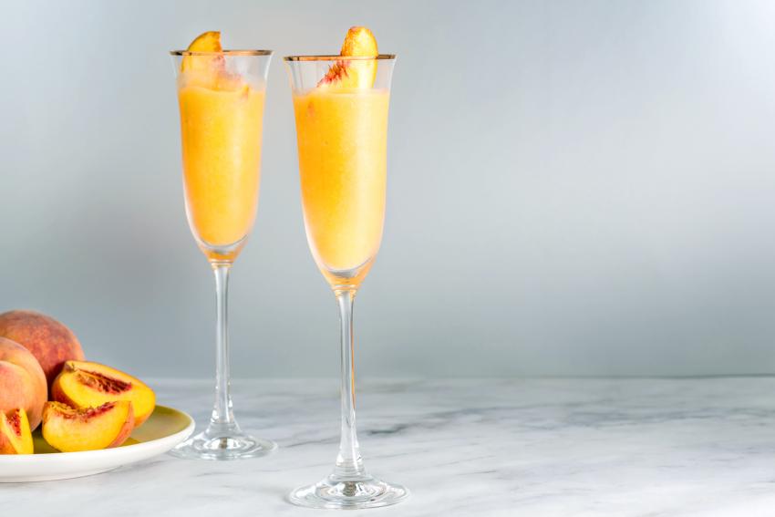 11 Frozen Blender Drink Recipes With Alcohol: Deliciously Chill ...