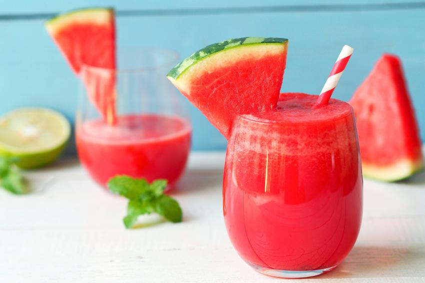11 Frozen Blender Drink Recipes With Alcohol: Deliciously Chill ...