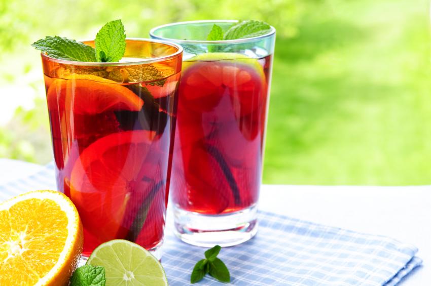 Fun Fruity Alcoholic Drinks: 19 Delicious Recipes | LoveToKnow