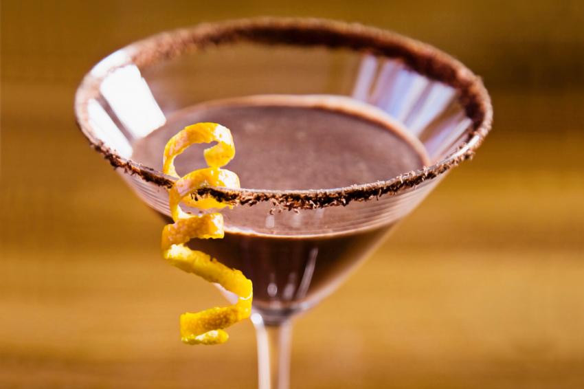 37 Girly Bar Drinks That'll Slay on Girls' Night | LoveToKnow