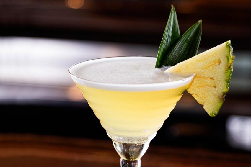 37 Girly Bar Drinks That'll Slay on Girls' Night | LoveToKnow