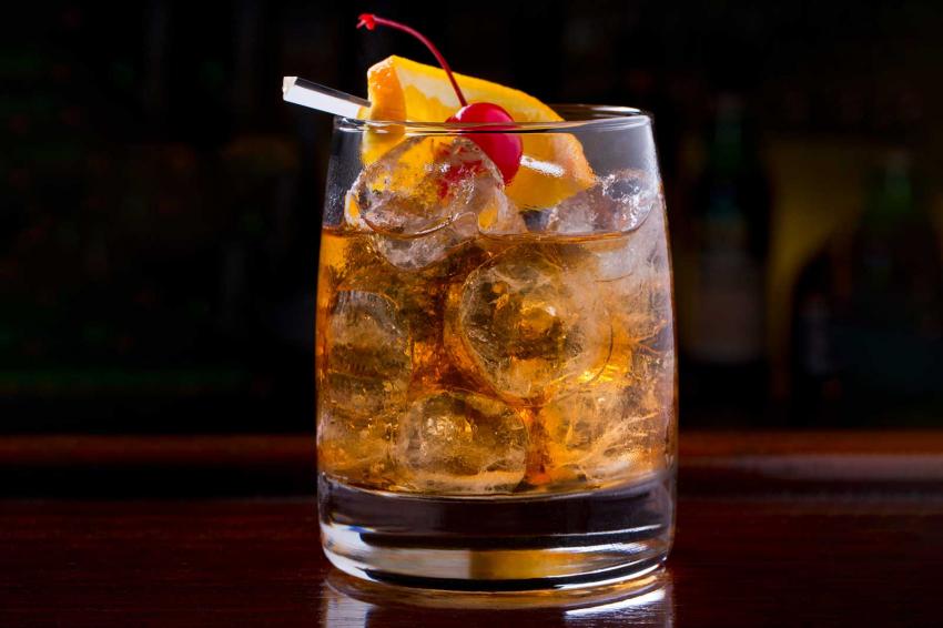 8 Smooth Crown Royal Vanilla Drinks Fit for a Monarch | LoveToKnow