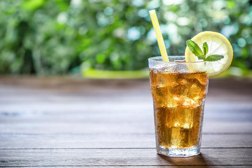 11 Super Bowl Drinks to Wow the Crowd on Game Day | LoveToKnow