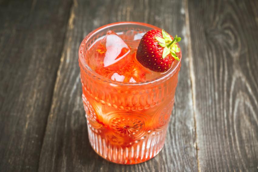 15 April Drinks as Refreshing as an April Shower | LoveToKnow