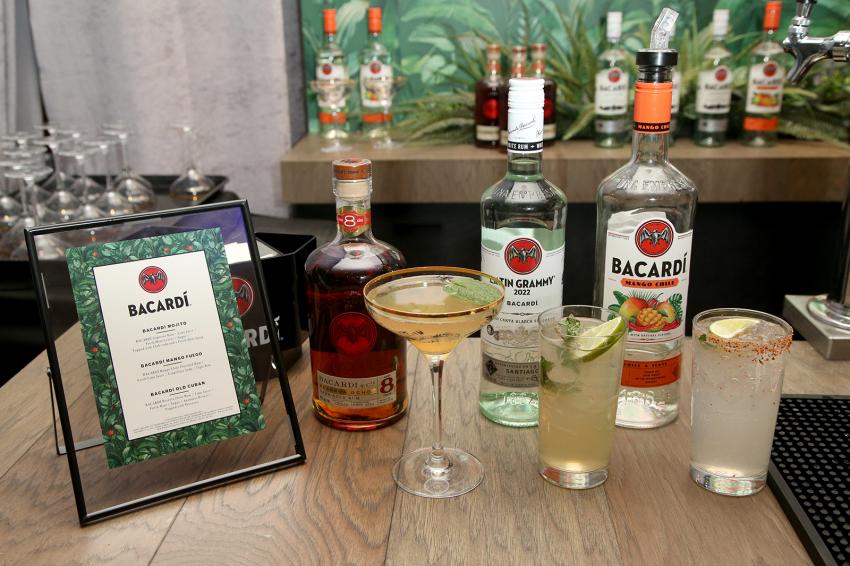 9 Bacardi Drinks That Let You Taste the Tropics | LoveToKnow