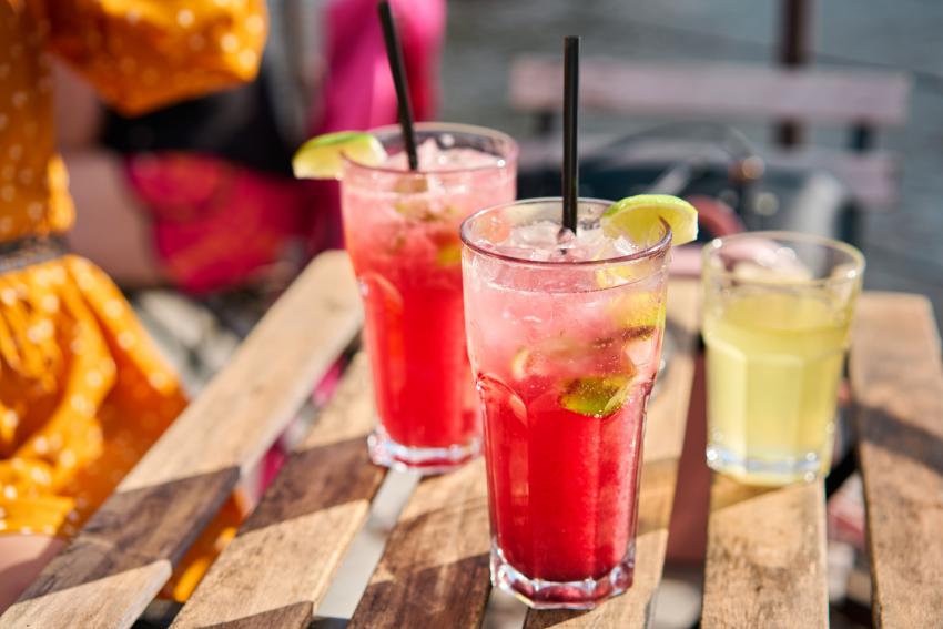 8 Spring Punch Recipes (With & Without Alcohol) | LoveToKnow