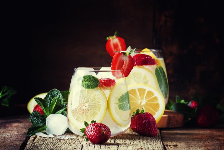 8 Spring Punch Recipes (With & Without Alcohol) | LoveToKnow