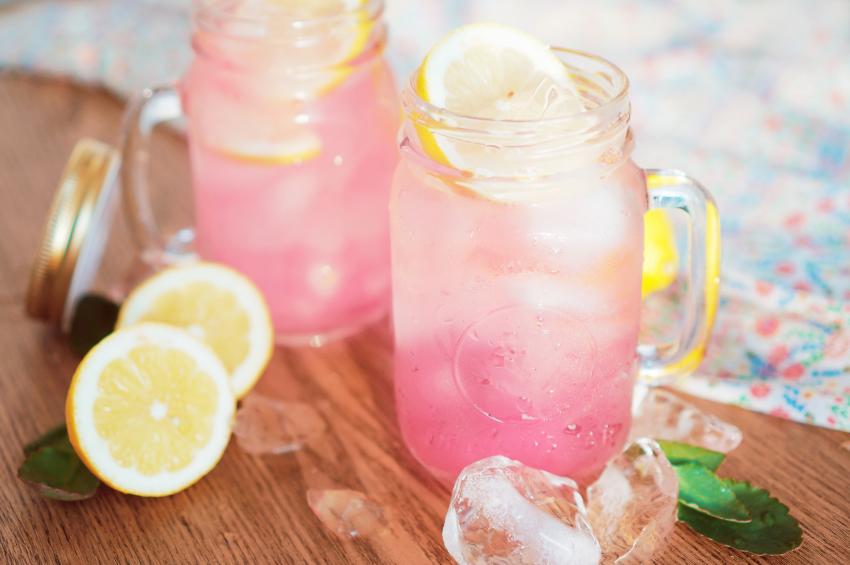 12 Boozy Lemonade Recipes for a Sip of Sunshine | LoveToKnow