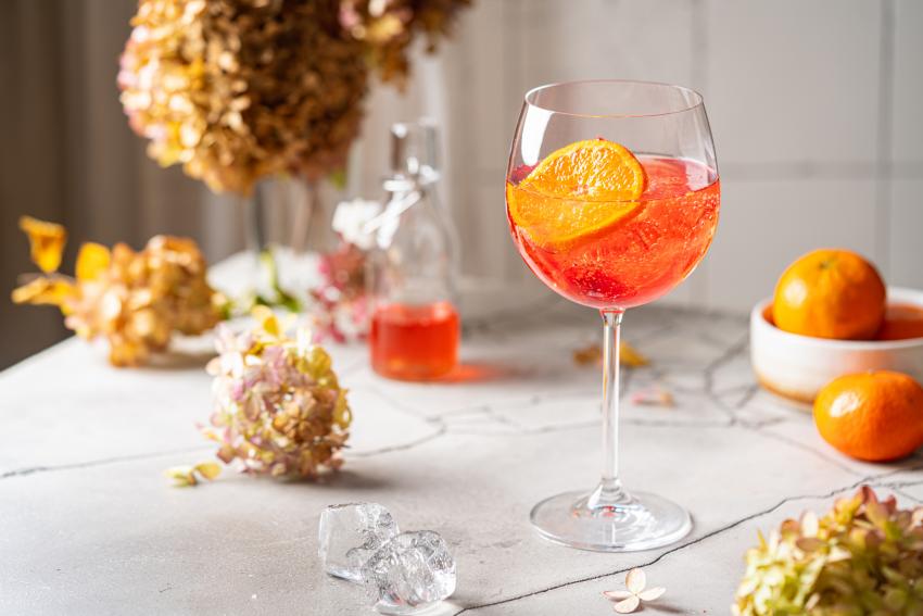 10 Spritz Cocktail Recipes for Light Refreshment | LoveToKnow