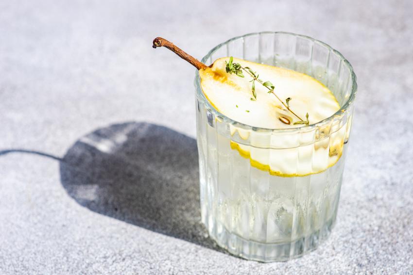 10 Spritz Cocktail Recipes for Light Refreshment | LoveToKnow