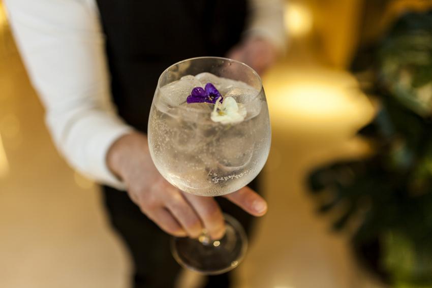 9 Revitalizing Gin Spring Cocktails With Botanical Flare | LoveToKnow