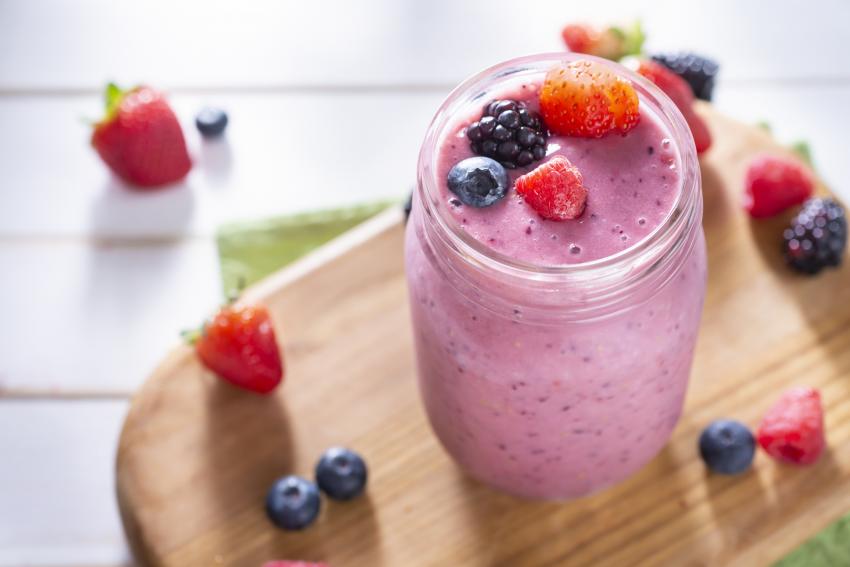 8 Boozy Smoothies That Mix Booze & Your Favorite Ingredients | LoveToKnow
