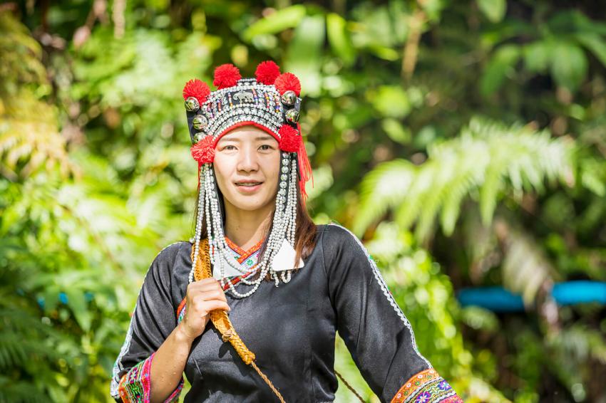 25 National Costumes to Connect to Cultures From Around the World ...