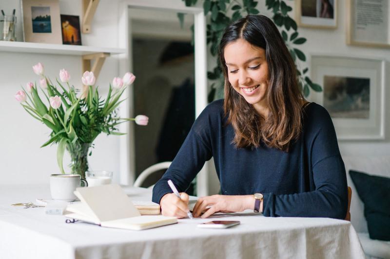 Sweet & Cute Love Note Examples to Express Your Feelings | LoveToKnow