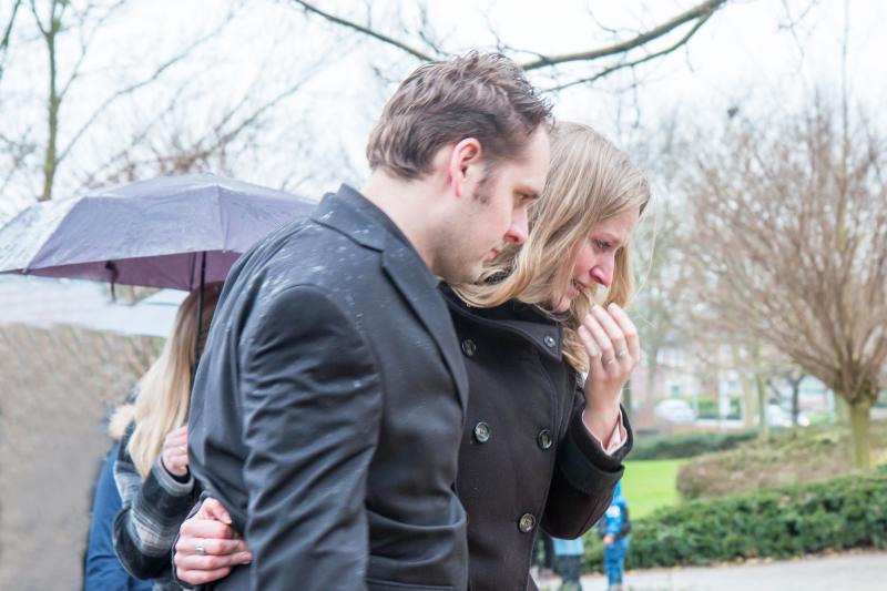 Best Places to Find Grief Support for Parents Who Lost a Child | LoveToKnow