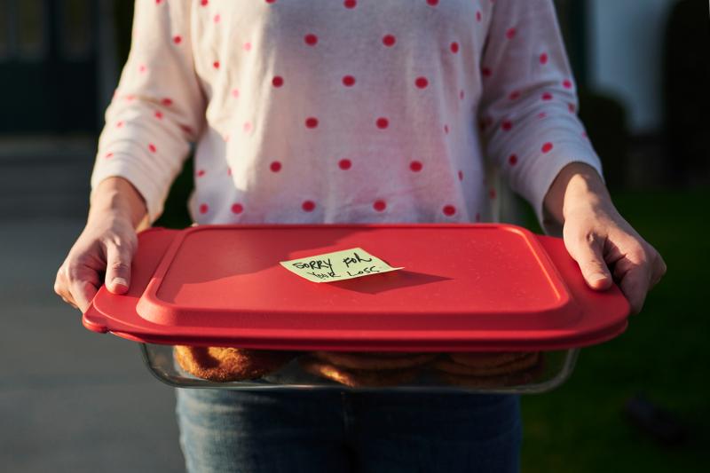 Thoughtful Funeral Foods to Take to a Grieving Family | LoveToKnow