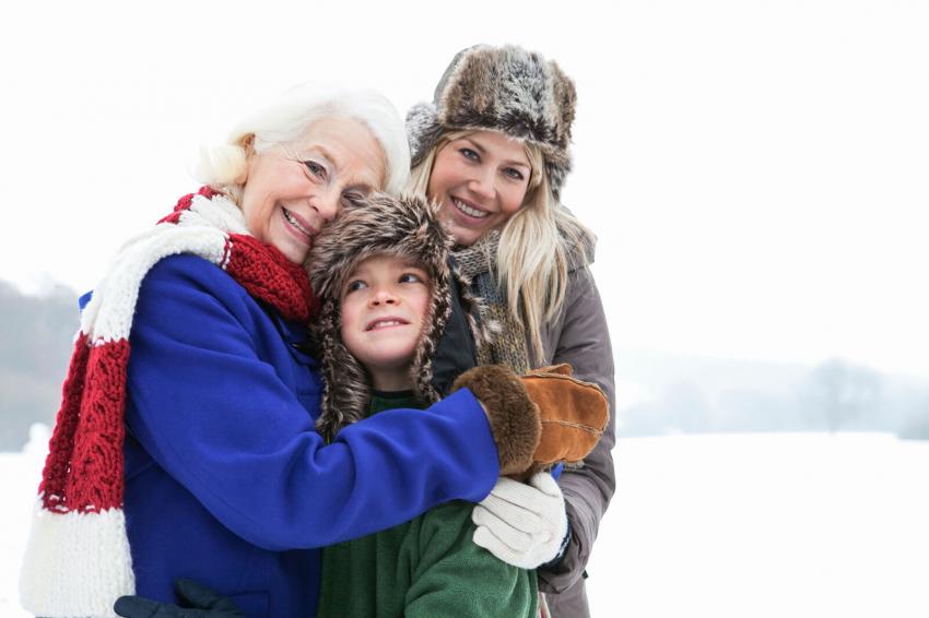 Effortless Ideas for Stunning Winter Family Photos | LoveToKnow
