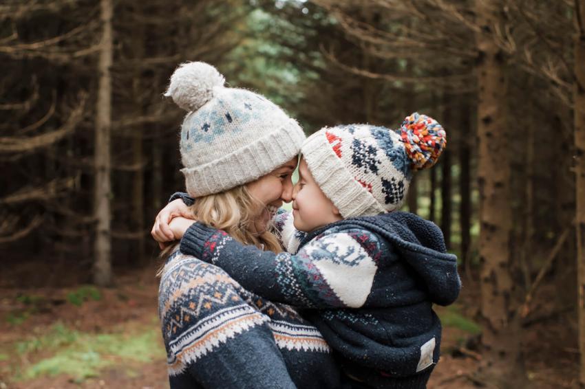 Effortless Ideas for Stunning Winter Family Photos | LoveToKnow