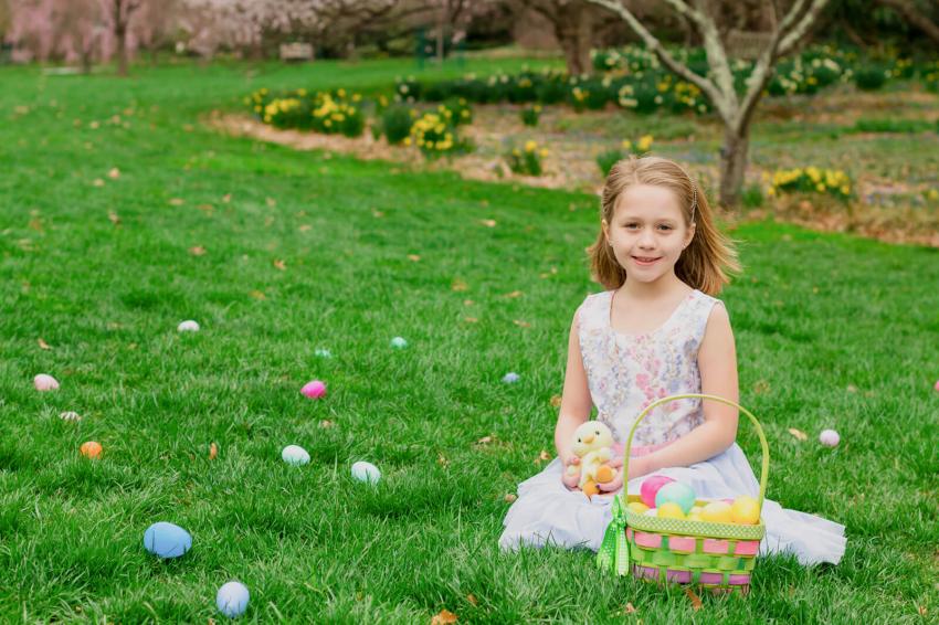 Adorable Easter Family Picture Ideas to Help You Hop Into Spring ...