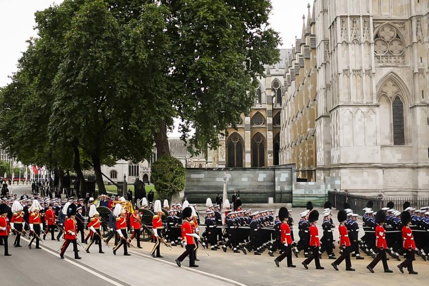 The British Coronation Schedule & Etiquette Traditions at a Glance ...