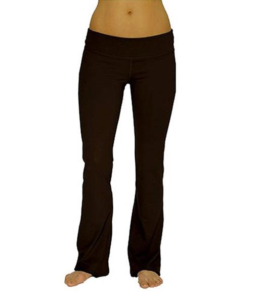 7 Trendy Yoga Clothes Designs | LoveToKnow Health & Wellness