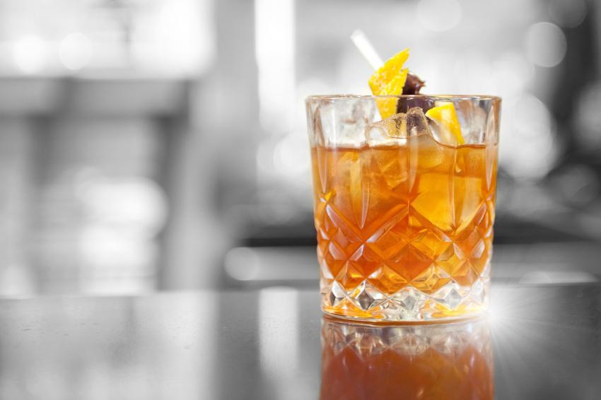 12 Palate Pleasing Peach Crown Royal Drinks Lovetoknow