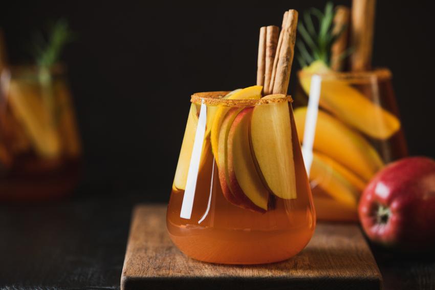 19 Camping Cocktails to Light You Up by the Fire | LoveToKnow