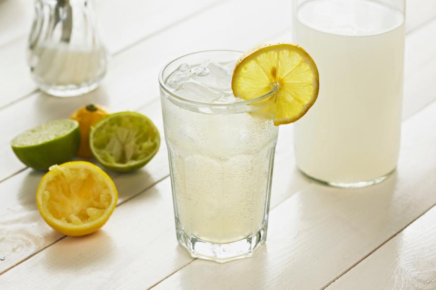 7 Drinks That Don't Taste Like Alcohol for a Buzz With No Burn | LoveToKnow
