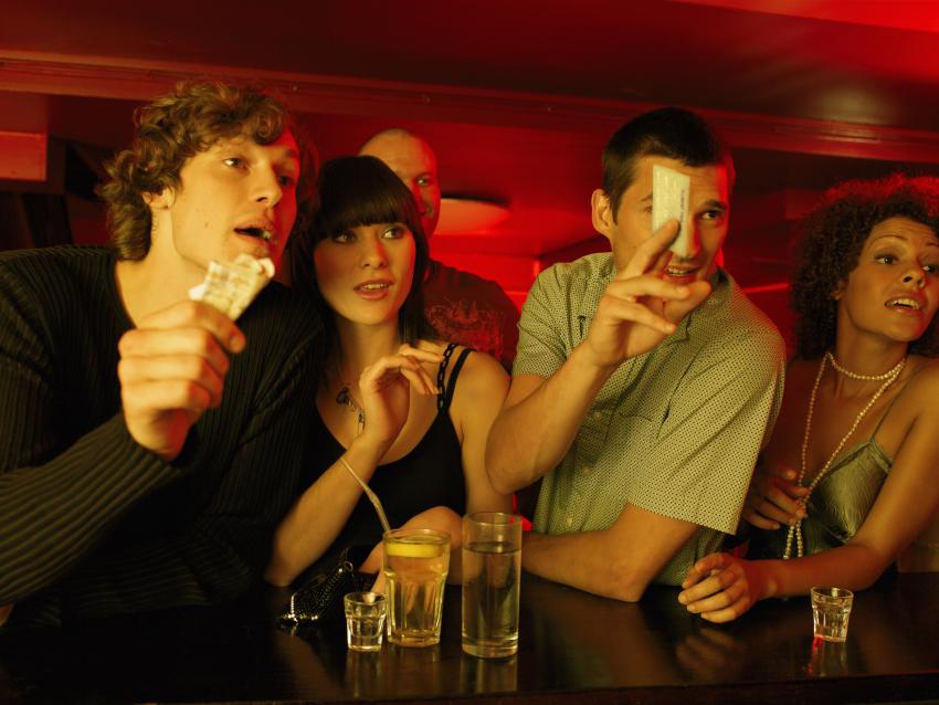 Bar Insights: 19 Things Your Bartender Wants You to Know | LoveToKnow