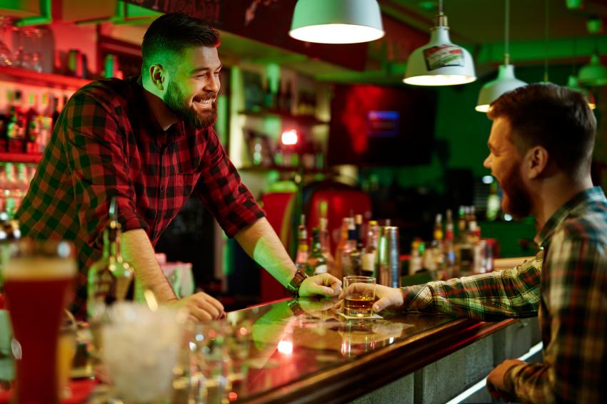 Bar Insights: 19 Things Your Bartender Wants You to Know | LoveToKnow
