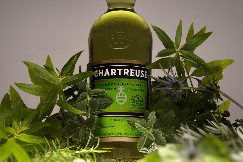 7 Easy Chartreuse Substitutes for Cocktails | LoveToKnow