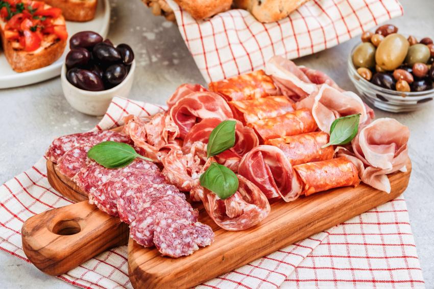 26 Simple Picnic Food Ideas That Are Perfect for Any Occasion | LoveToKnow