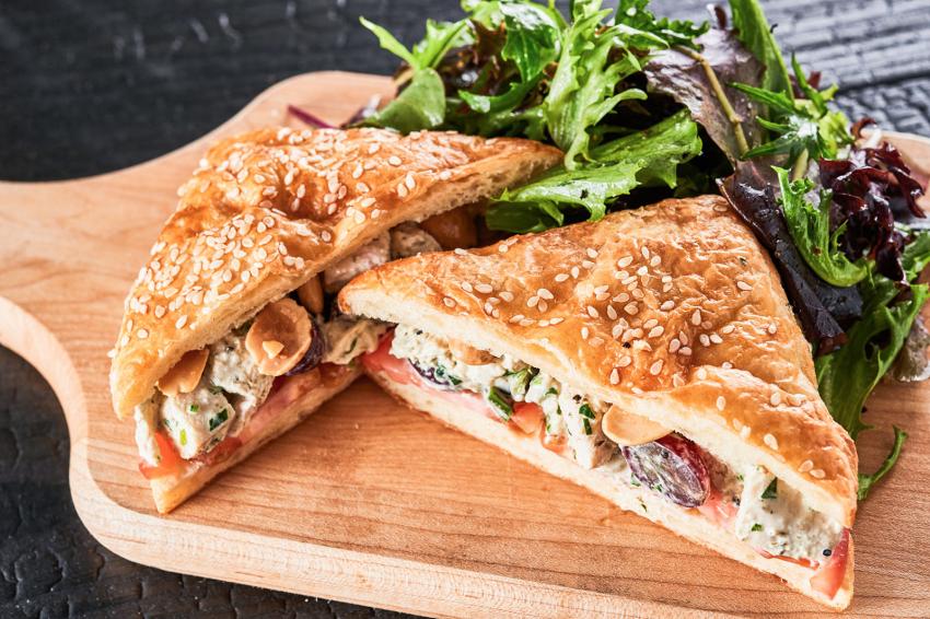 26 Simple Picnic Food Ideas That Are Perfect for Any Occasion | LoveToKnow